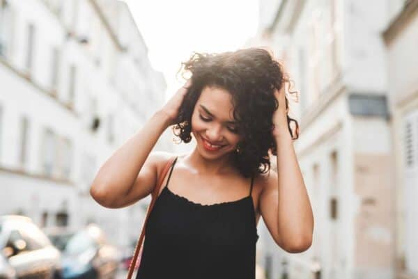 15 Failsafe Strategies for Curly Hair at the Roots: How to Get Root Volume